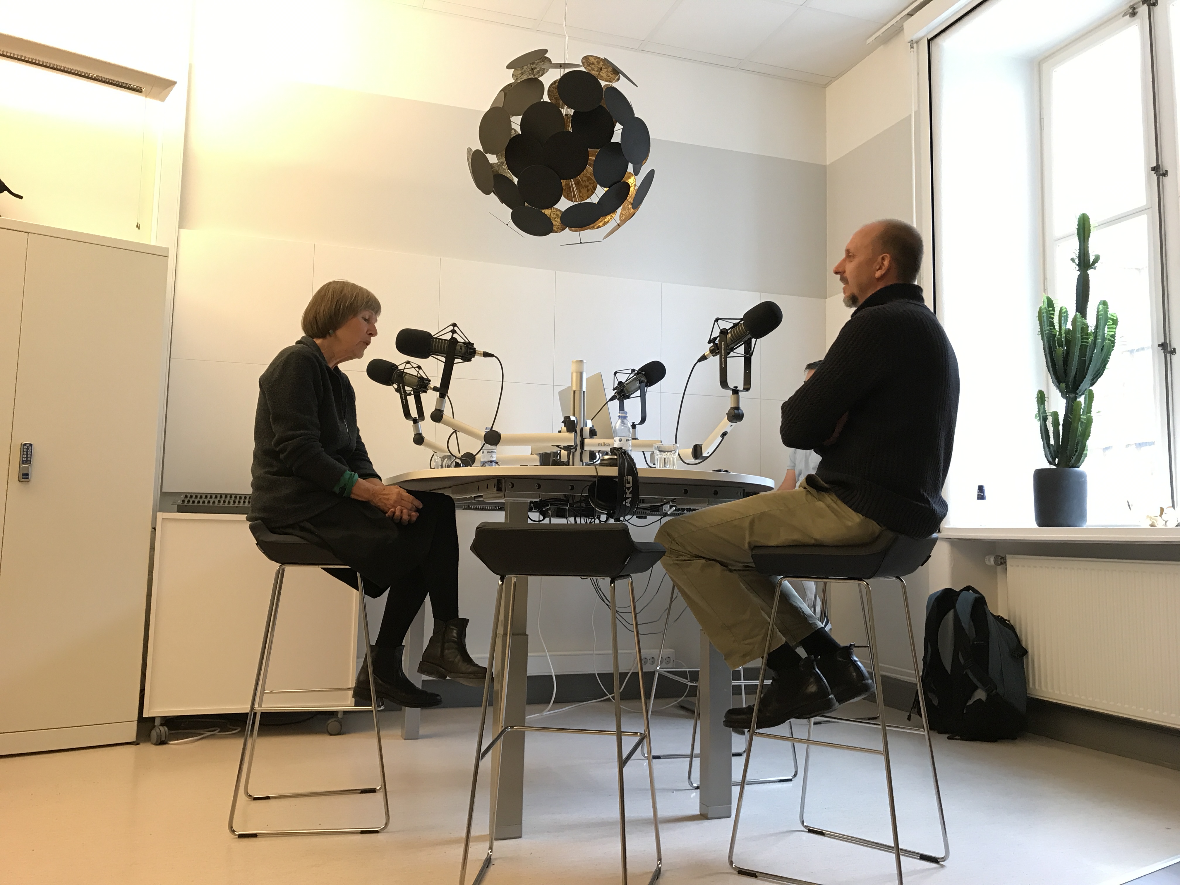 Vi firar 100 000 lyssningar! – Vetenskap och Hälsa